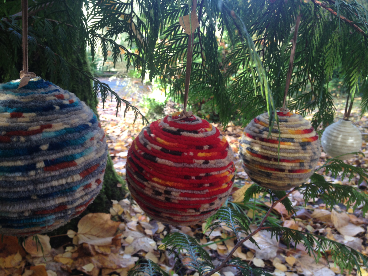 WOOLIE-BALLS-IN-CEDAR-TREE – Woolen Mill Store