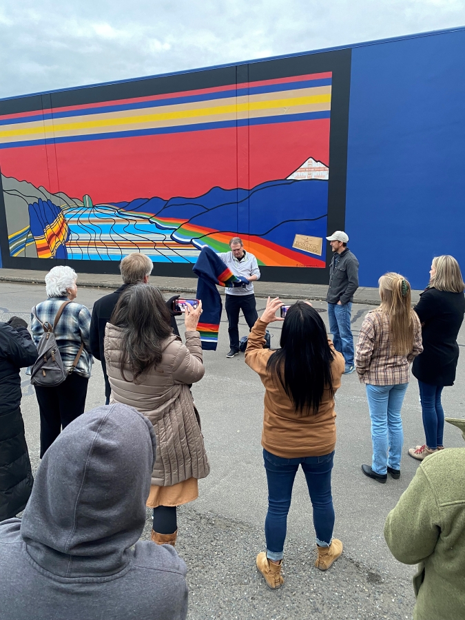 A Beautiful Mural Celebrates the Columbia River – Woolen Mill Store